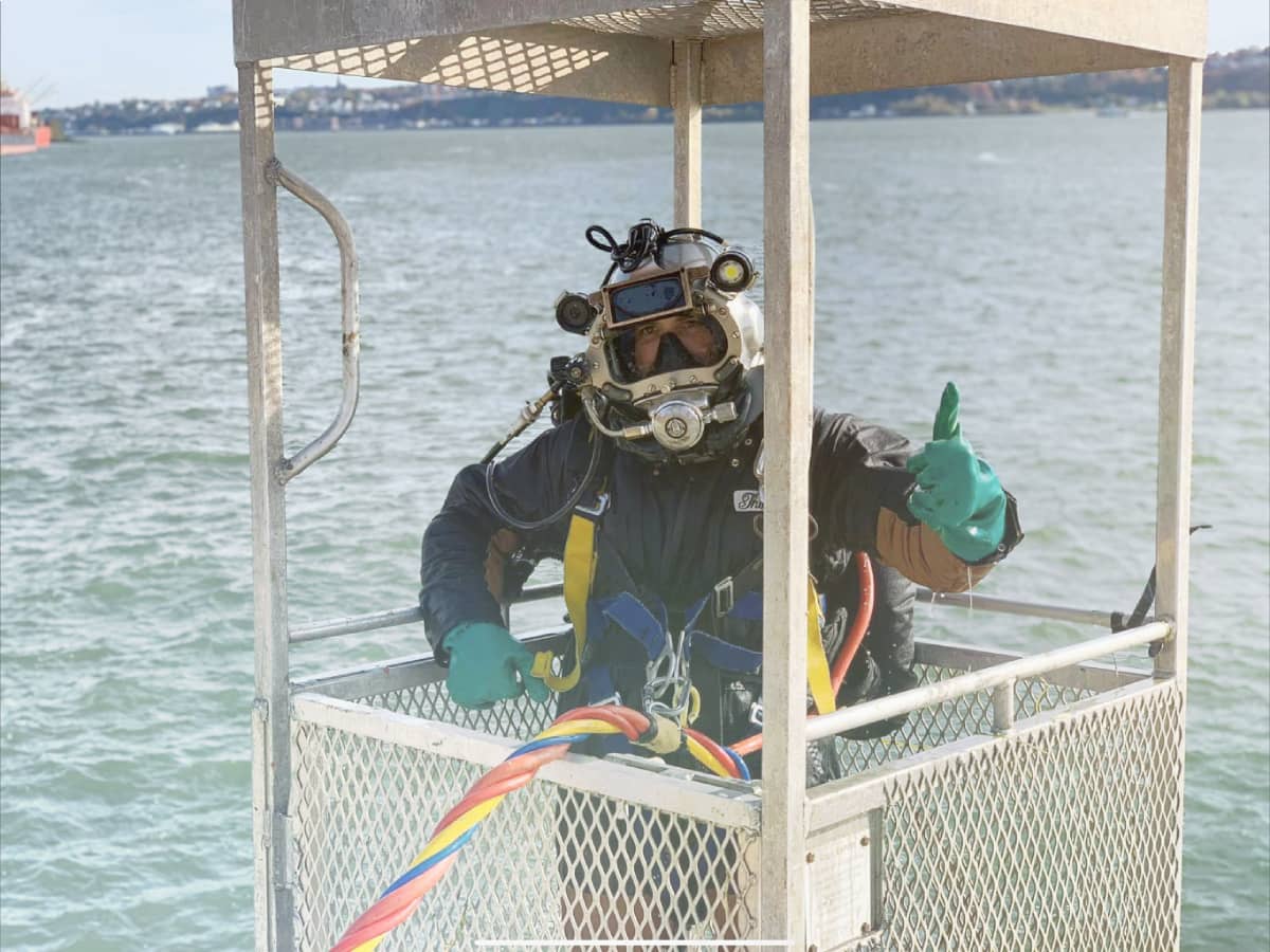 Scaphandrier et scaphandrière - CSD construction